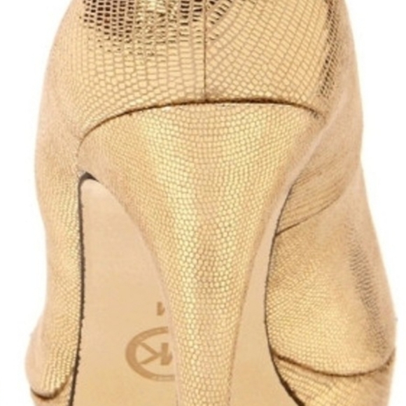 Michael Kors | Shoes | Michael Kors Gold Platform Pumps 75 | Poshmark